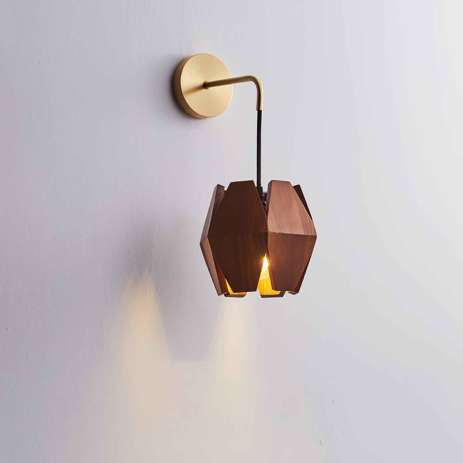 Wood Astris Wall Lamp 6.7″- 6.3″